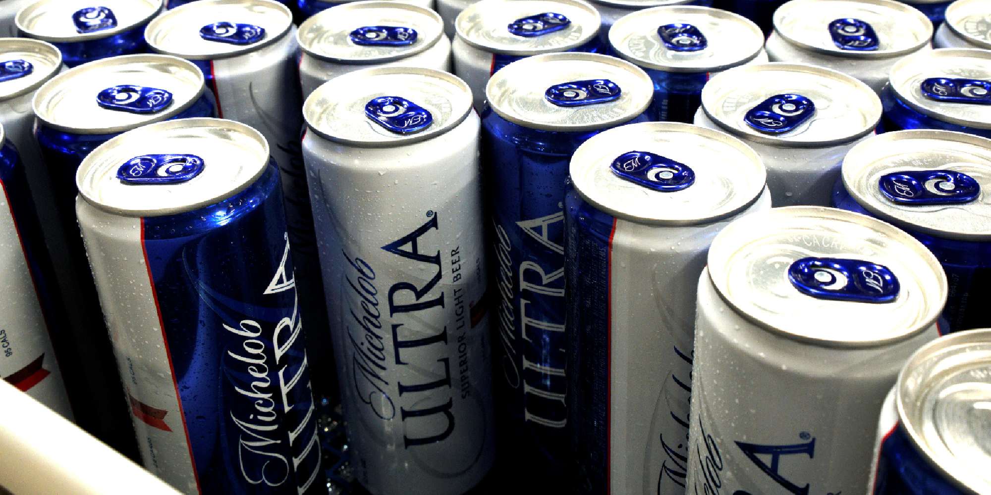 Cuánto alcohol tiene la ultra?】